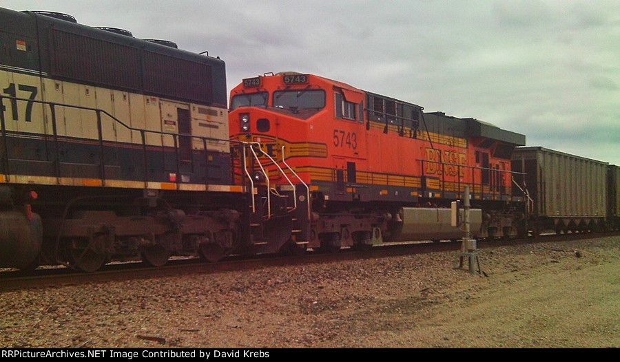 BNSF 5743